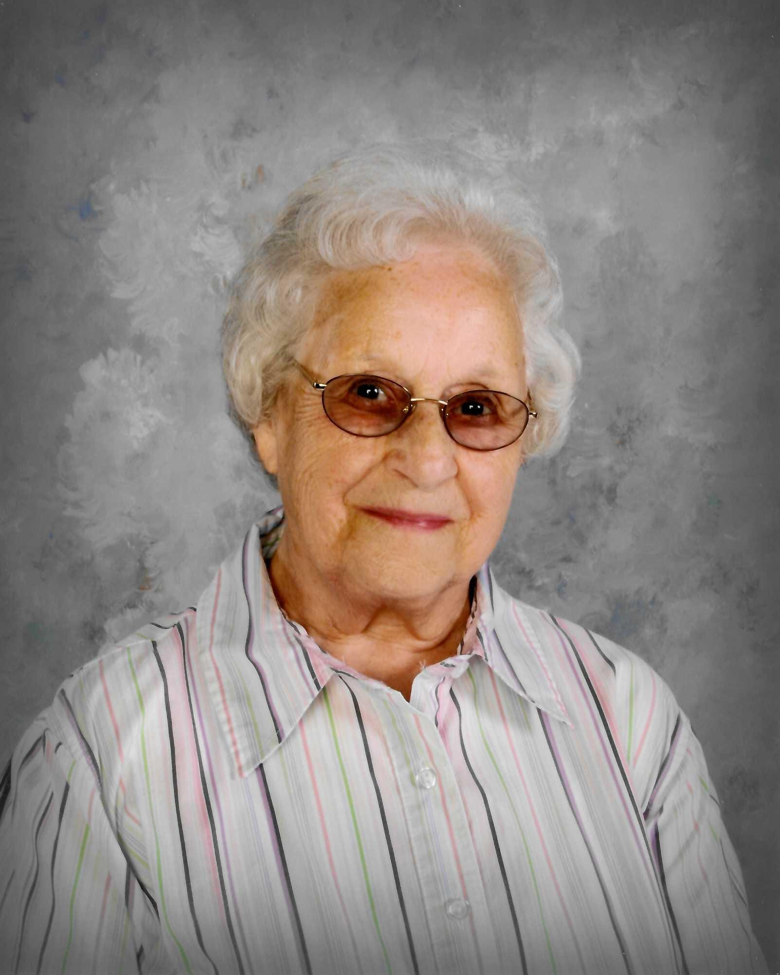 Obituary for Myrtle Irene Mahan - 95.3 WKTN - Your Region, Your Radio
